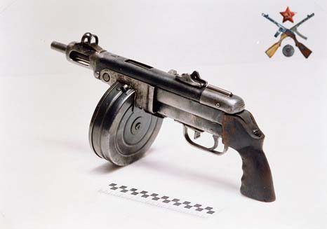 Трофейные ППШ под наименованием Maschinenpistole 717 поступали на ...
